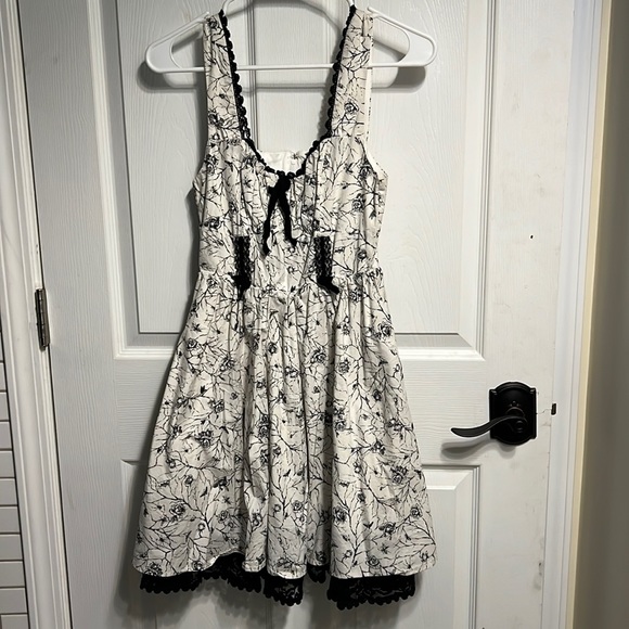 Dresses | Hot Topic Dress Only Worn Once | Poshmark